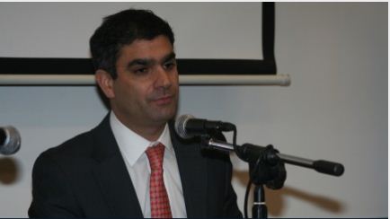 Carlos Lavín y el desafío de innovar en productos periodísticos - UDD