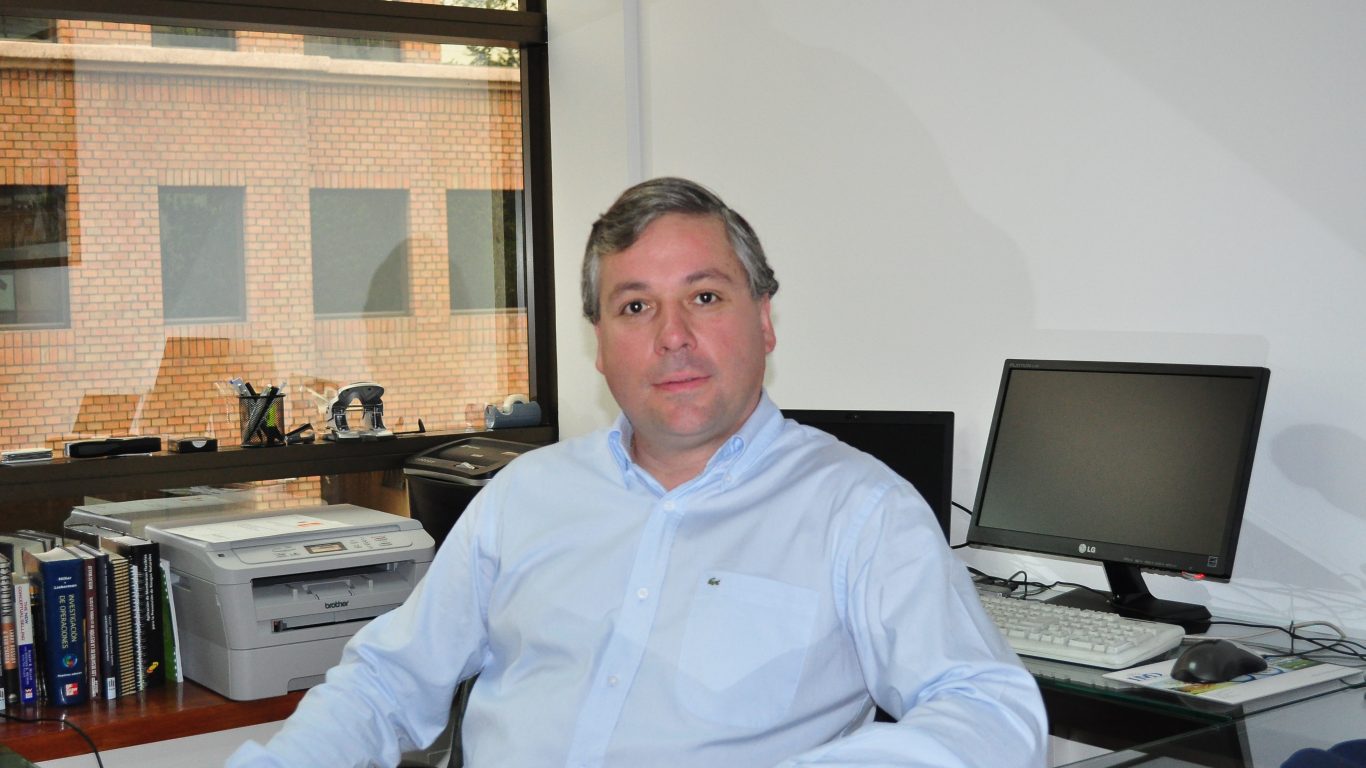 Nuevas autoridades integran el equipo UDD - UDD