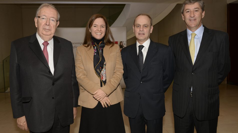 Grupo CAP recibió premio “PwC chile innovación 2014” apoyado por la UDD/UDD