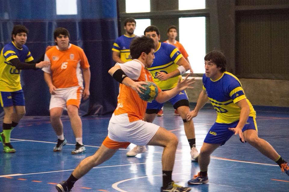 Debut de selecciones de Handball en ADESUP - Universidad del Desarrollo