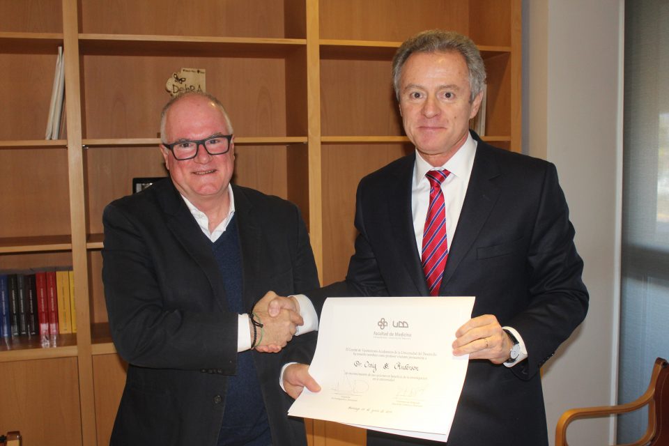 UDD nombra Profesor Visitante Permanente a Dr. Craig Anderson - UDD