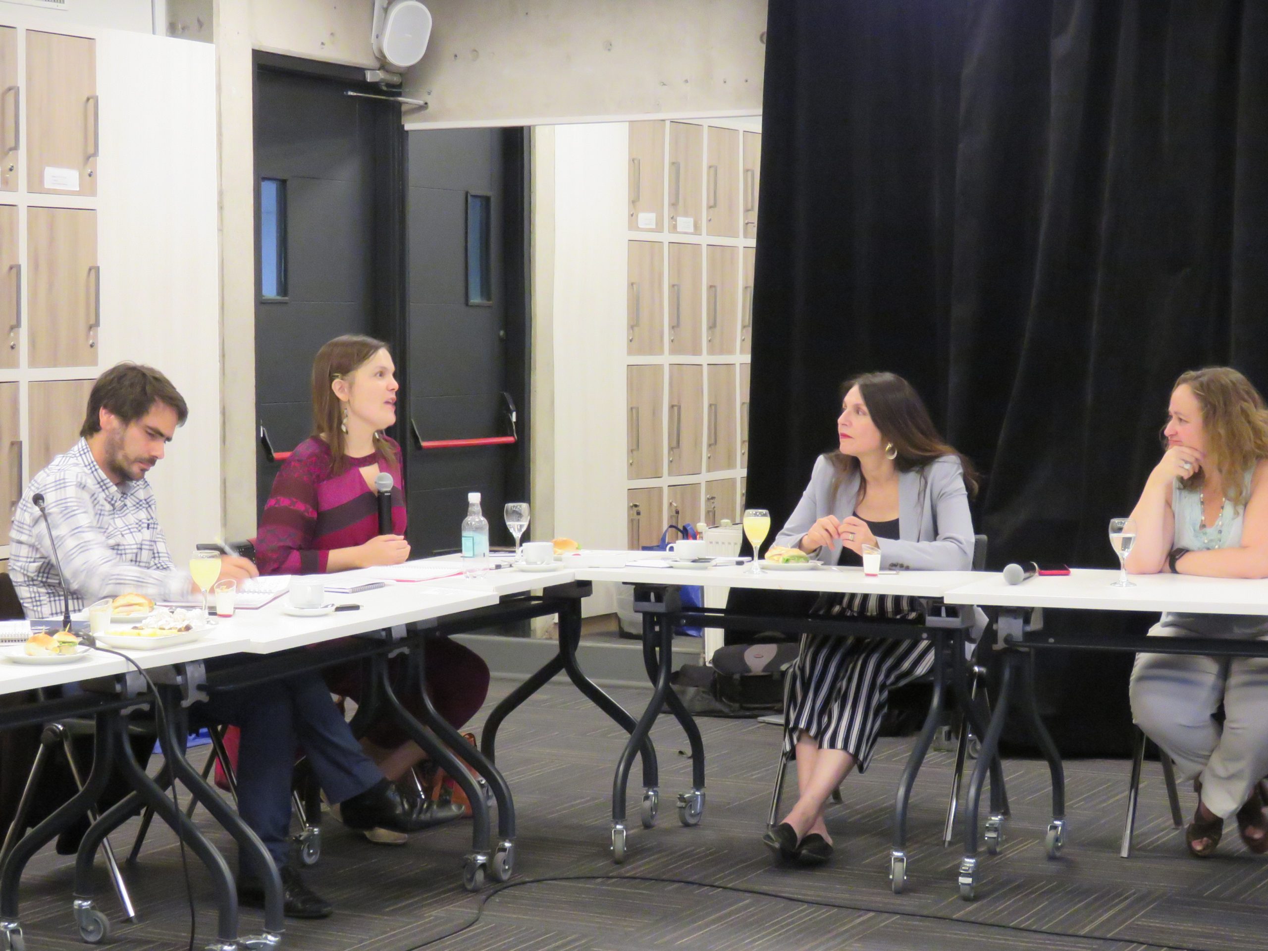 Diversas miradas sobre el diálogo en Educación - UDD