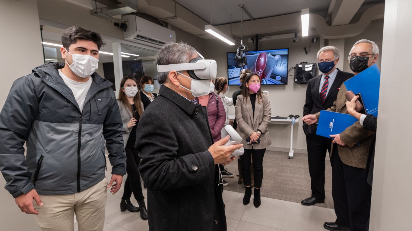 RealiTec UDD inauguró sus nuevas instalaciones en Santiago y Concepción - UDD