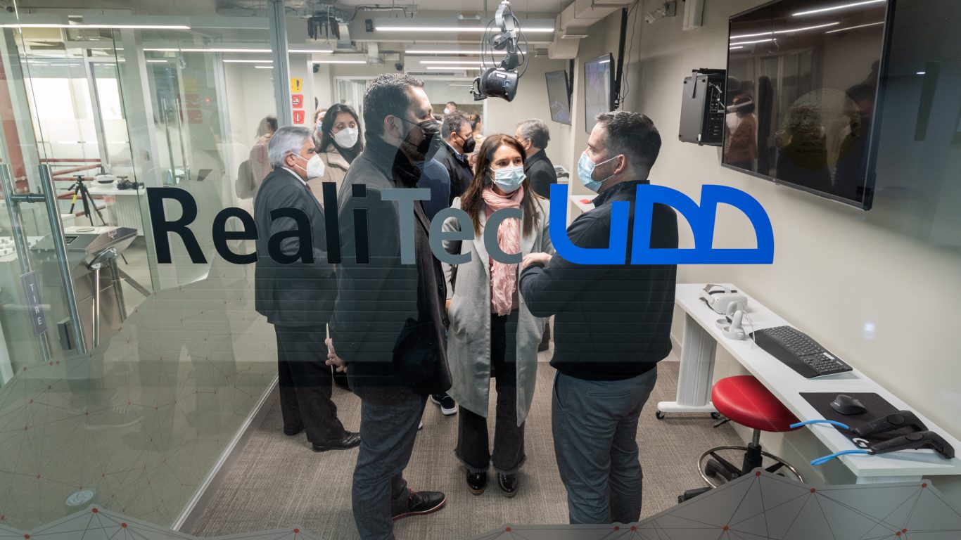 RealiTec UDD inauguró sus nuevas instalaciones en Santiago y Concepción - UDD