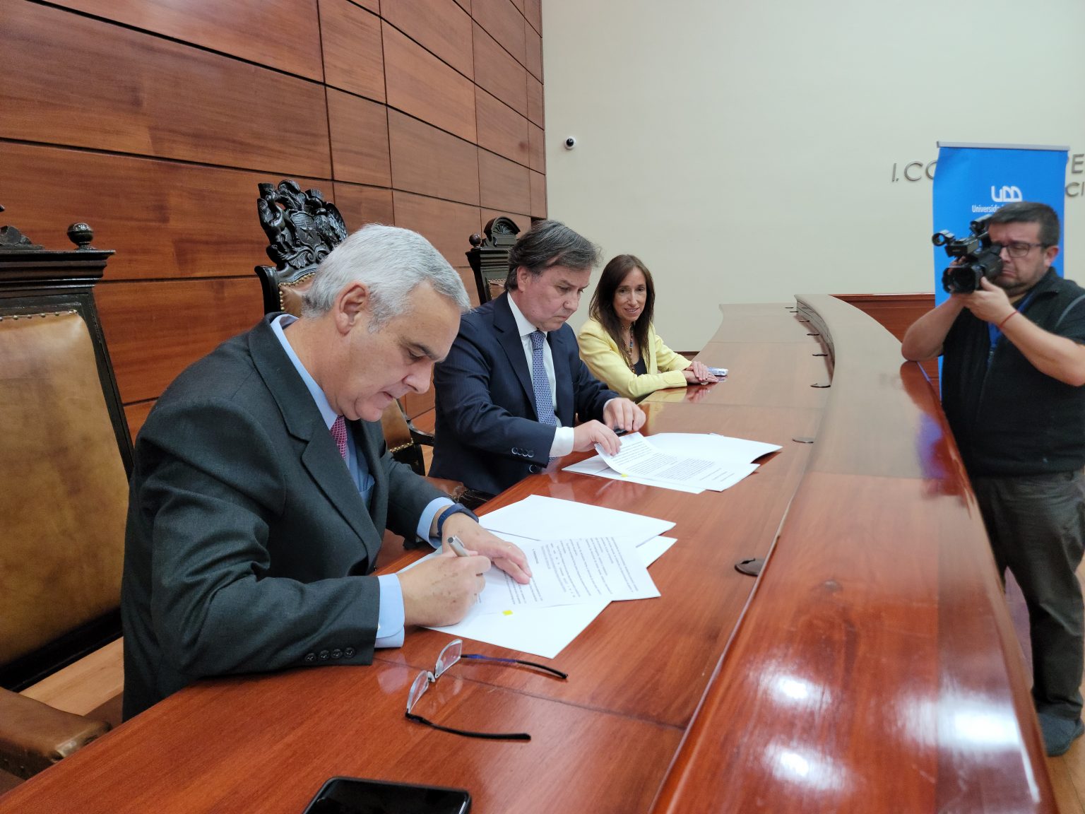 Facultad de Derecho firma convenio con Corte de Apelaciones de Concepción - UDD