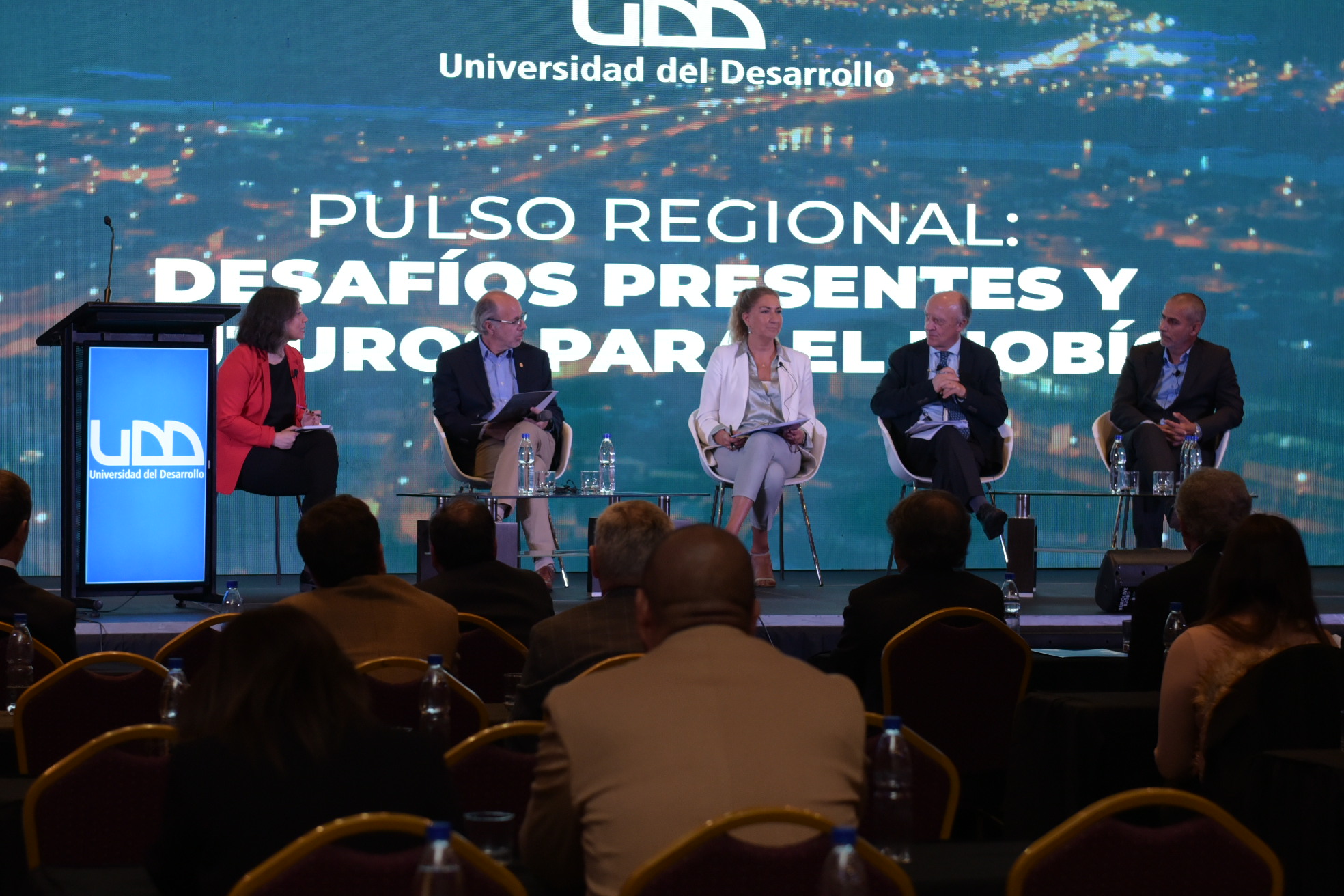 Facultades de Gobierno y de Economía y Negocios realizaron seminario ...