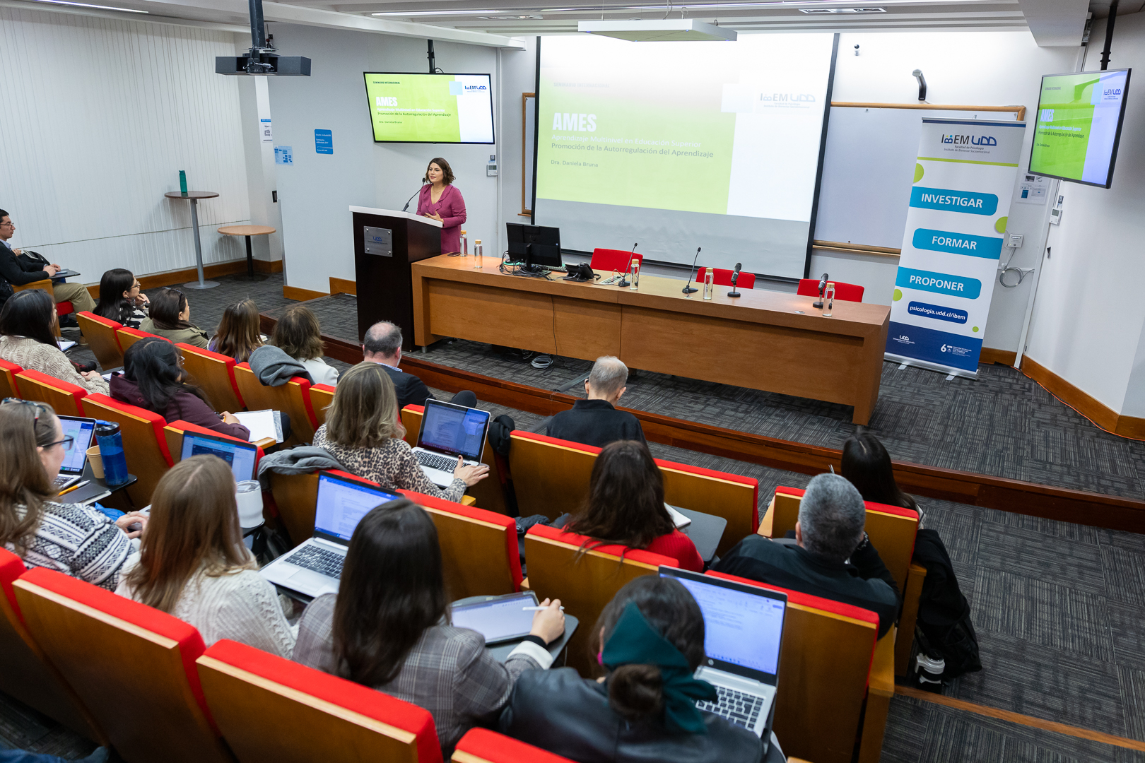 IBEM UDD presentó su nuevo laboratorio Aprendizaje Multinivel en ...